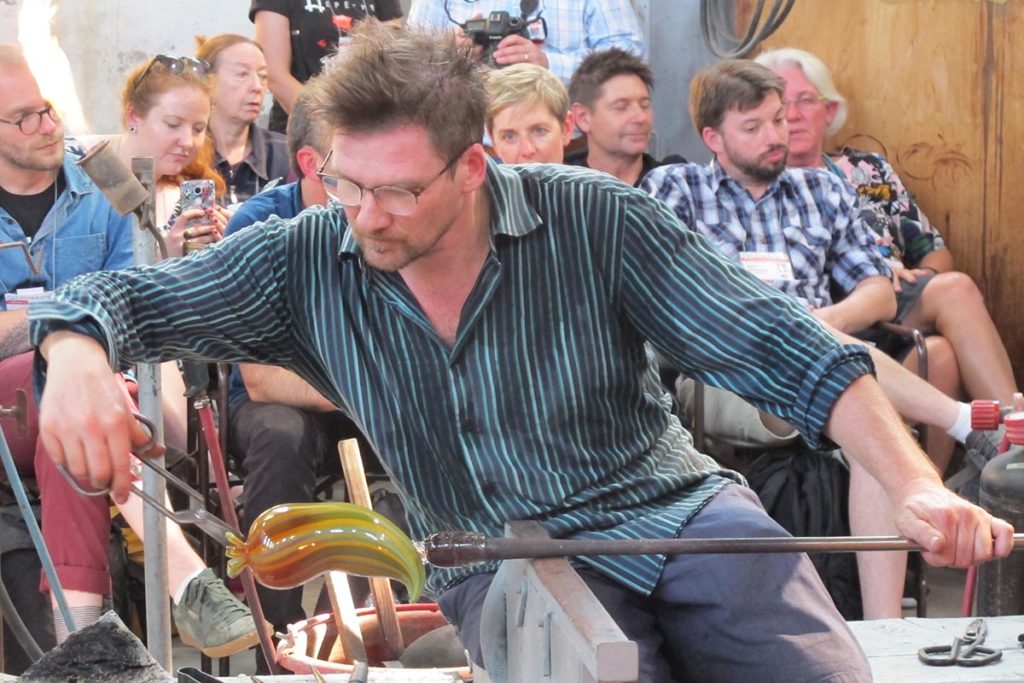 Learn About Tom Moore | The Art Of Tom Moore